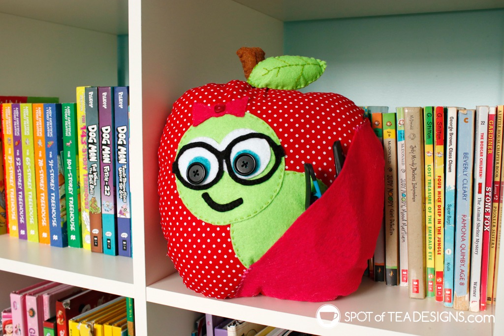 DIY Bookworm Pillow - Spot of Tea Designs